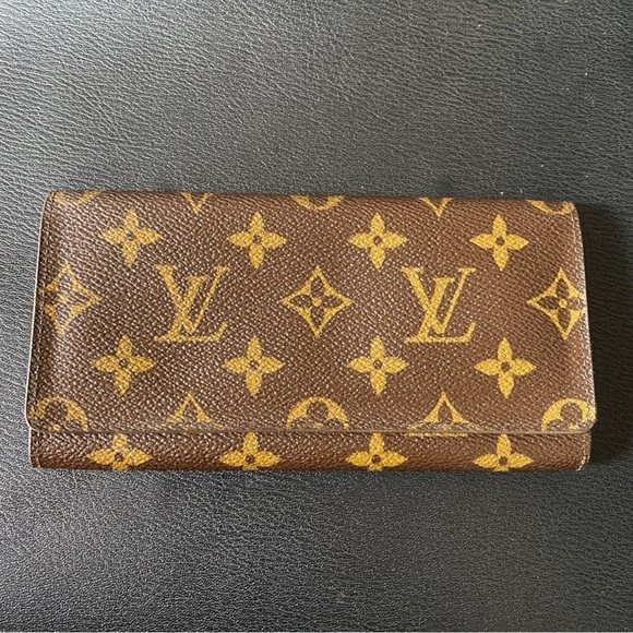 Louis Vuitton | Accessories | Authentic Louis Vuitton Wallet | Poshmark